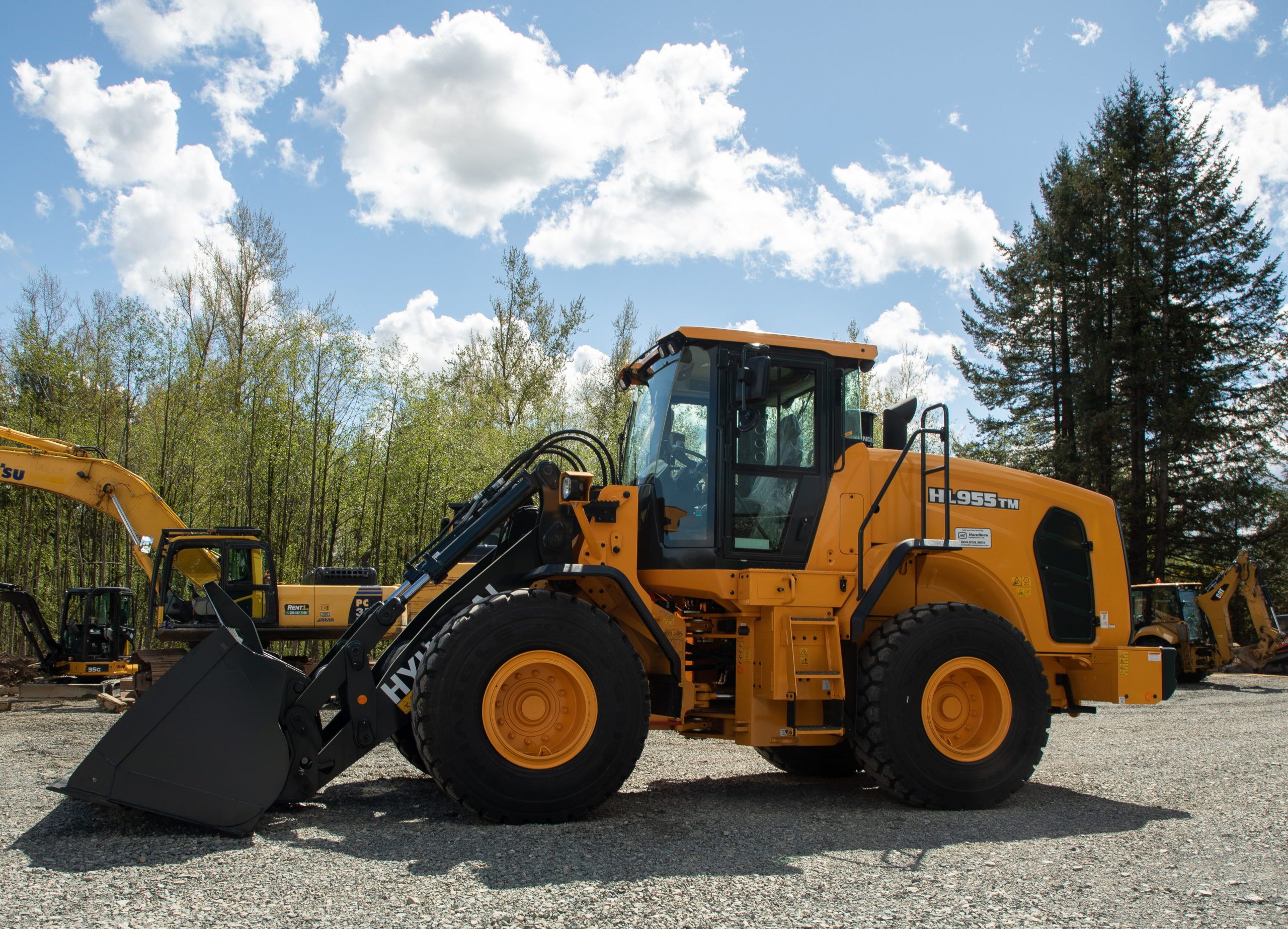 Rent a Hyundai HL955 TM wheel loader starting @ $690/day